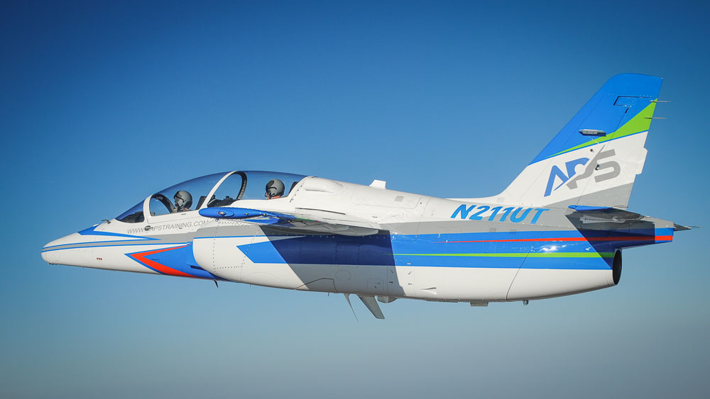 Delivering UPRT in the APS SIAI-Marchetti S211 Jet Trainer, Part 1